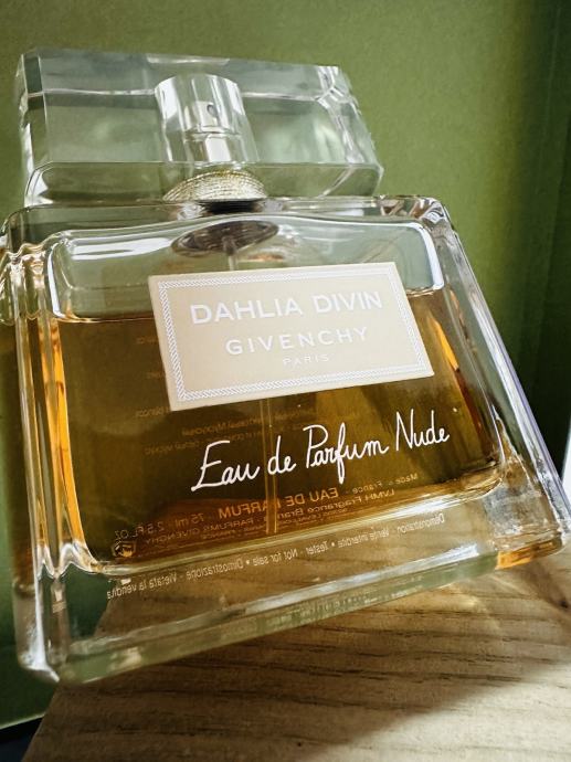 Givenchy Dahlia Divin parfem 75 ml tester