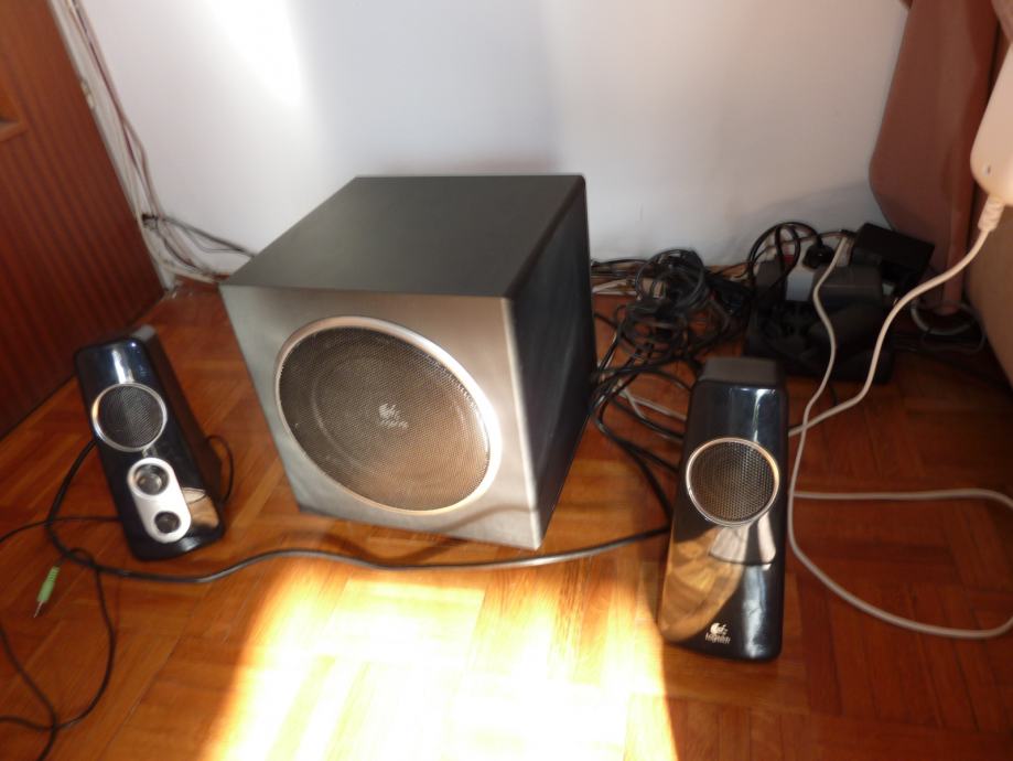 Logitech 2.1 pc speakers z523