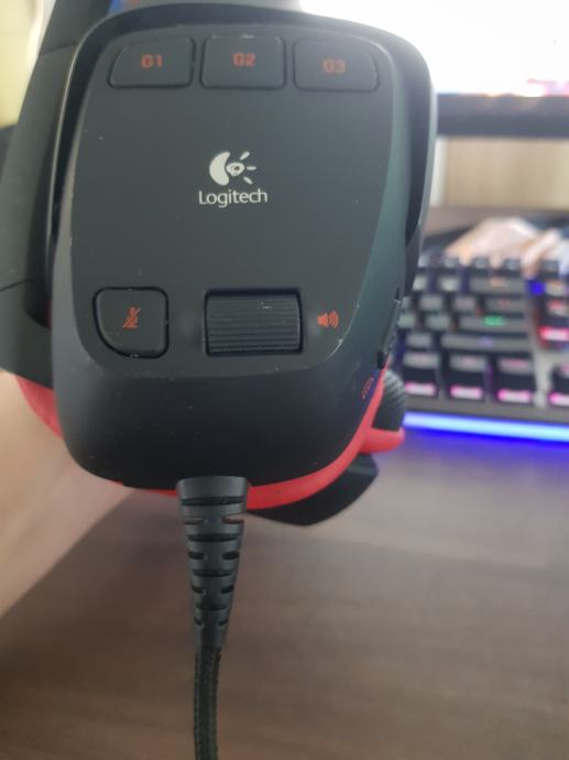 Logitech g35 Gaming 7.1 surround sound headset
