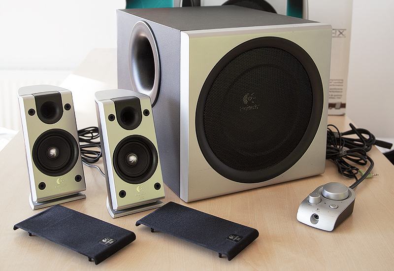 Logitech Z-2300 200/400W THX 2.1 zvučnici