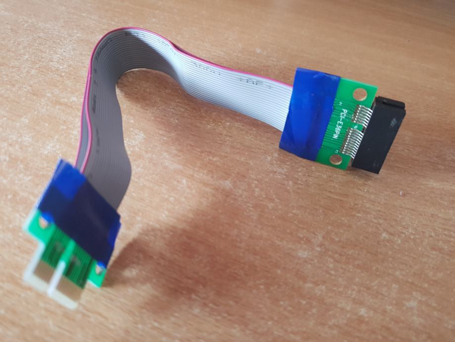 1 PCIe na 3 PCIe adapter + PCIe produžni kabel