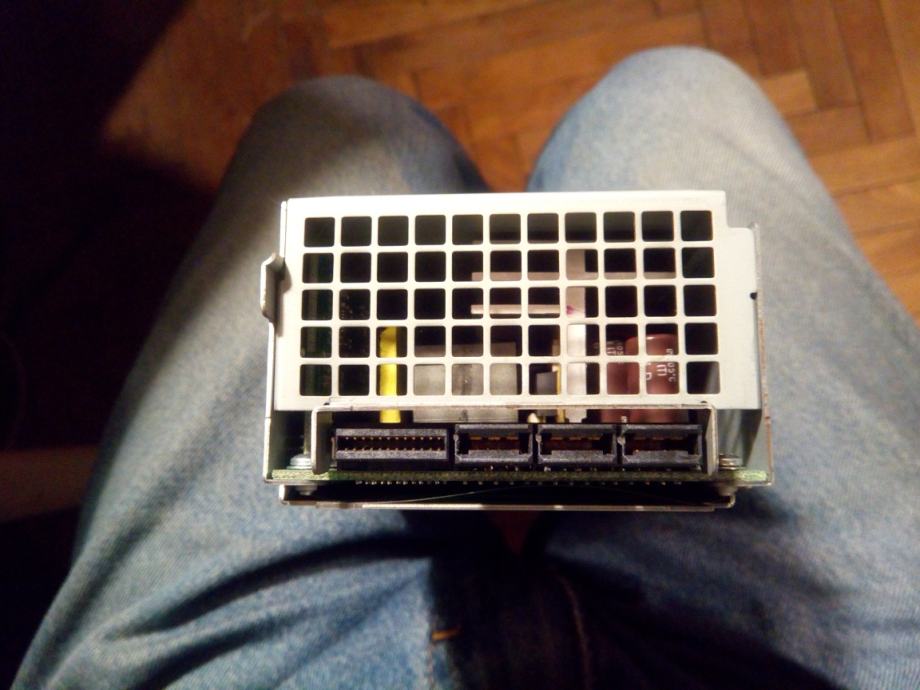 IBM xSeries X3650 Server - 7001138-Y000 - FRU: 24R2730 / 24R2731