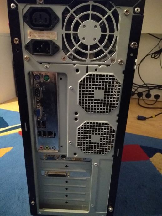 AMD Athlon x2 4400 (2.3 GHz), 3GB DDR2, 80GB HDD, Ati X550, 400W