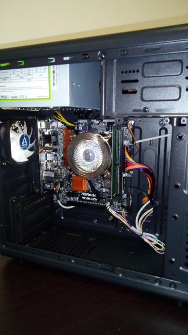 Core i3 7300T, 8GB DDR4, 512GB SSD