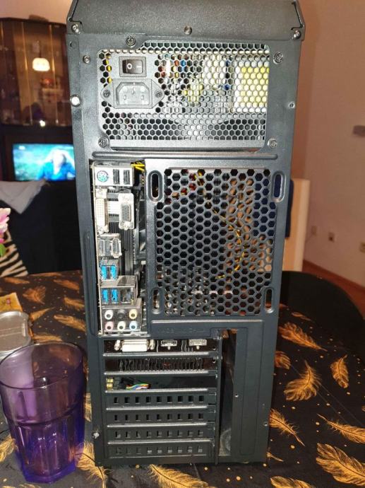 Gaming(esport) pc(!!KOMP NEMA RAM!!)