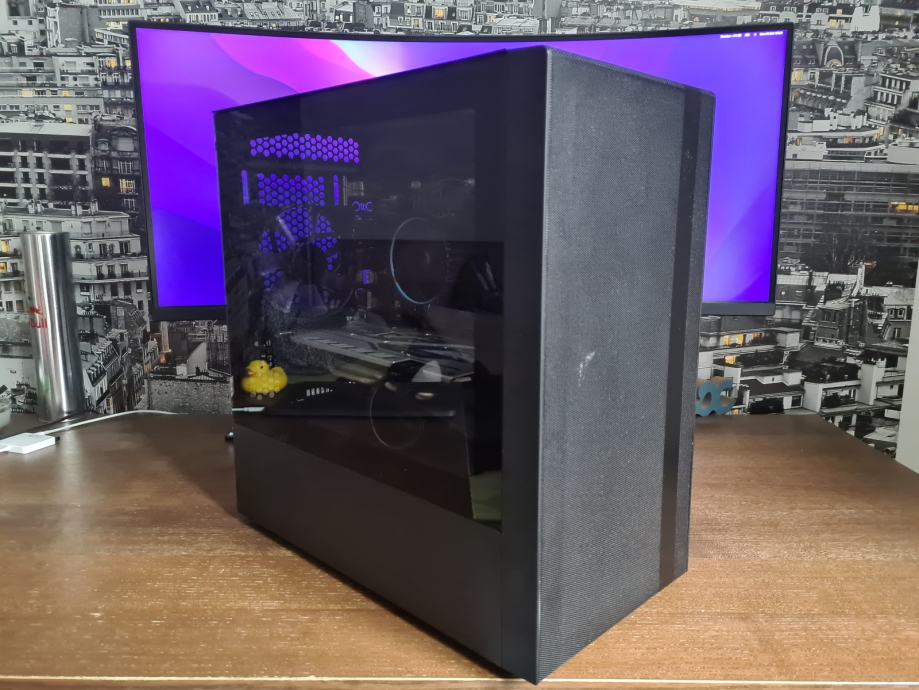NOVO Gaming Pc i3-12100f, 16GB, RX580, Garancija