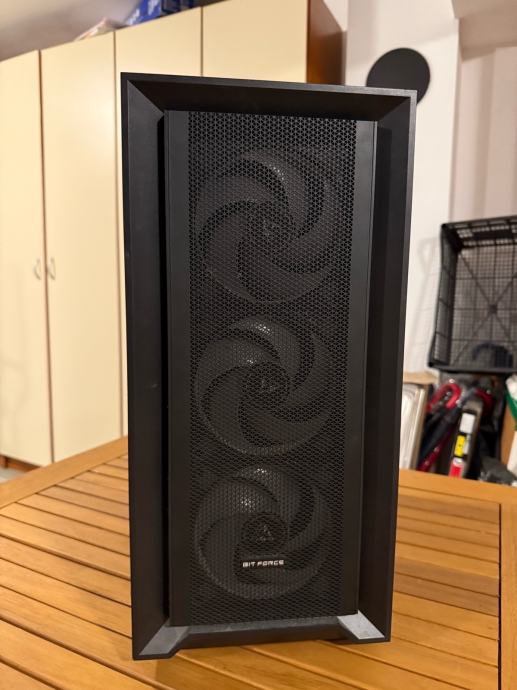 Gaming PC 1440p + Flashfire Suzuka volan