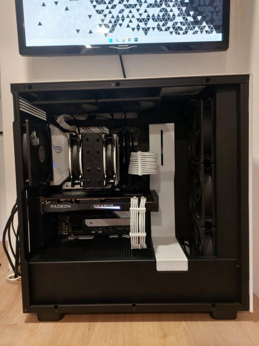 Gaming PC (R7 5700X, RX 6700XT)