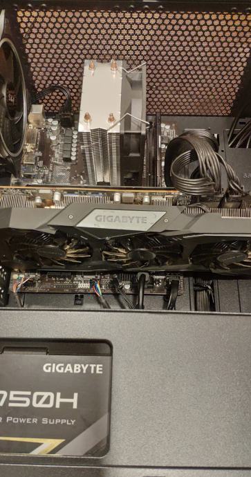 Gaming PC Ryzen 2600x / RX 5700XT /16GB DDR4 / NvME+HDD/ Gigabyte 750W