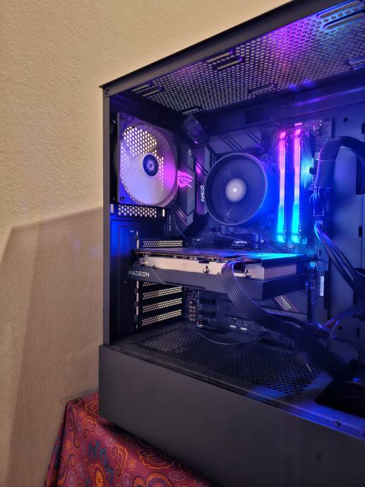 GAMING PC RYZEN 5 5600/ RX 6600XT