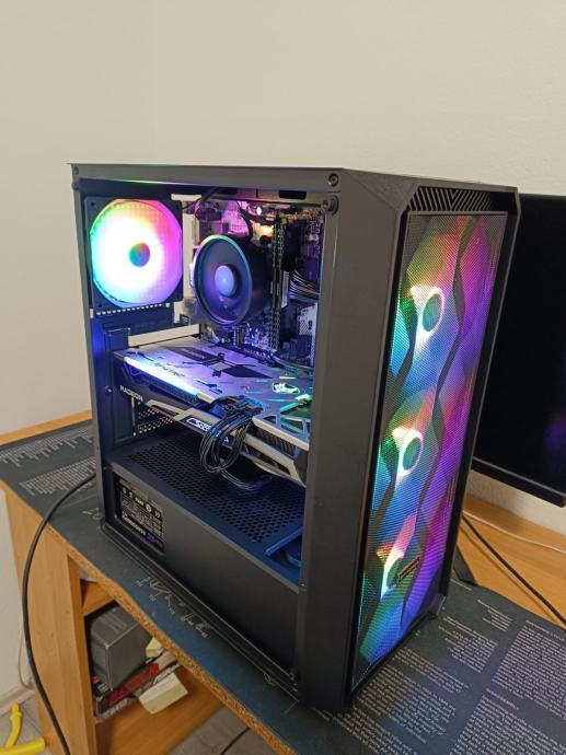 GAMING PC/ Ryzen 5 5600X/ RX 6700XT 12GB/ 16GB RAM/ 256 SSD/ 1TB HDD