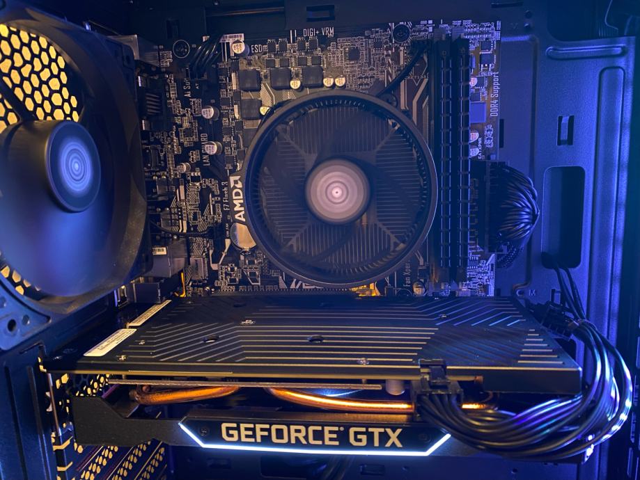 Gaming PC - Ryzen5 4500/GTX1660 super 6GB/16GB/SSD NVMe 1TB/RGB/WIN10P