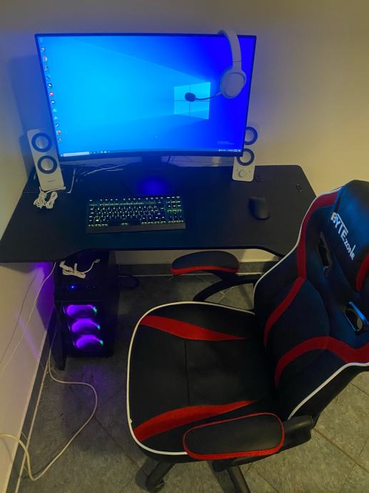 GAMING PC SETUP POVOLJNO