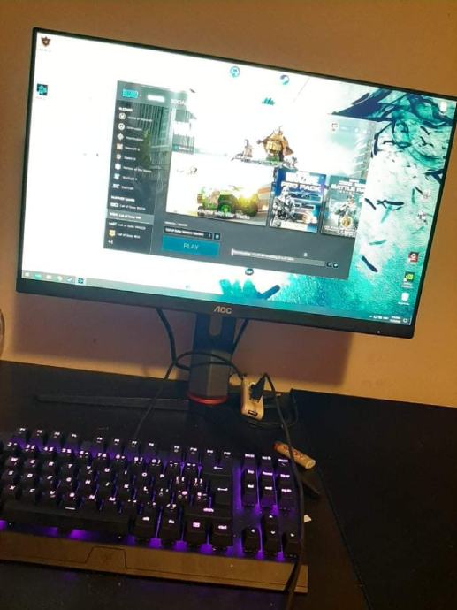 Prodajem Gaming PC s AOC 24 1ms ( 144Hz ) Monitorom