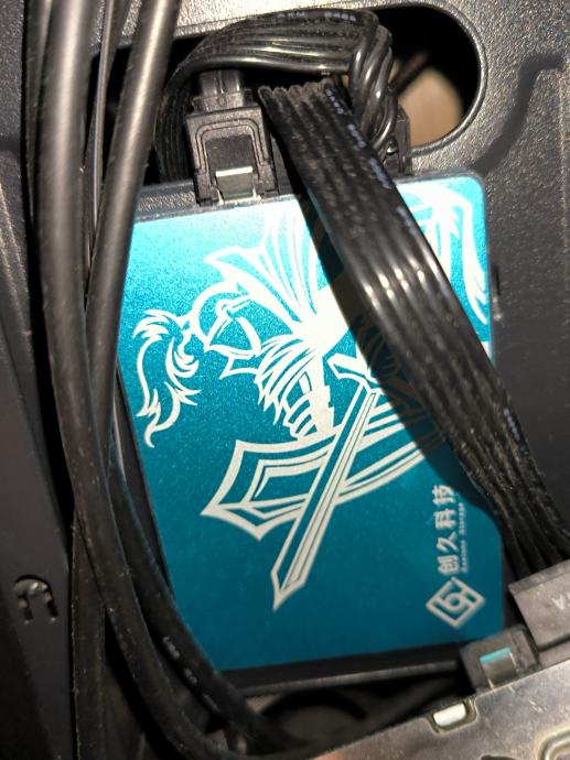 Gore iz naslova,grafa,dve ploce,sad ,ramm 32gb corsair,1000w napajaHDD