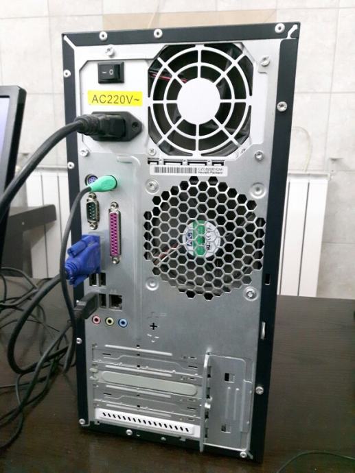 HP DX2250 + Monitor