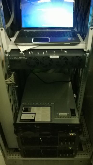 2x HP ProLiant DL580 G2 // 16GB ram ili 32GB