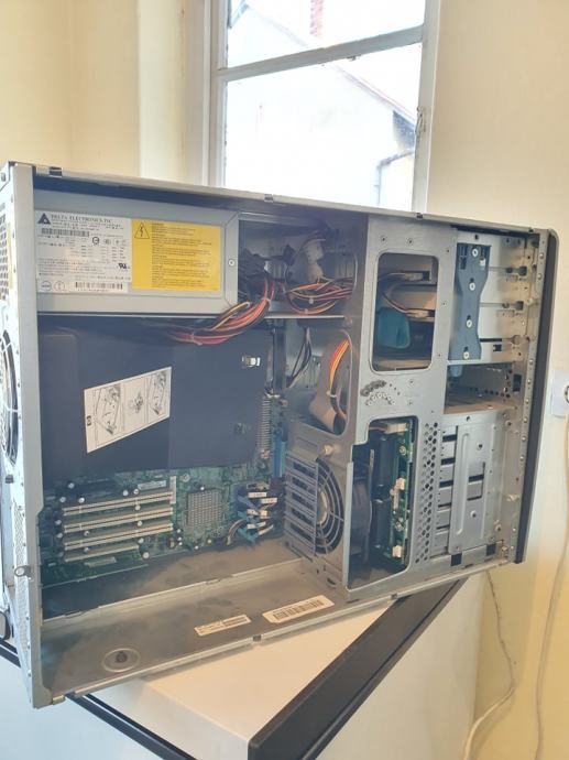 HP ProLiant ML150 G3 *ispod svake cijene