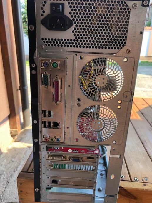 Komplet PC racunalo + monitor + tipkovnica + mis + novi Windows