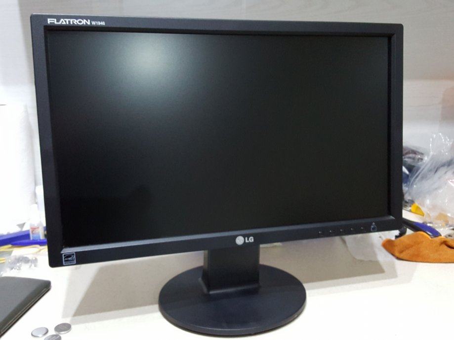 Kompletno računalo Monitor+miš+tipkovnica