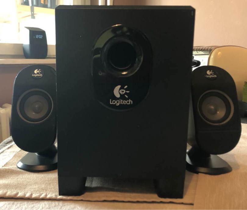 Logitech zvucnici za komp