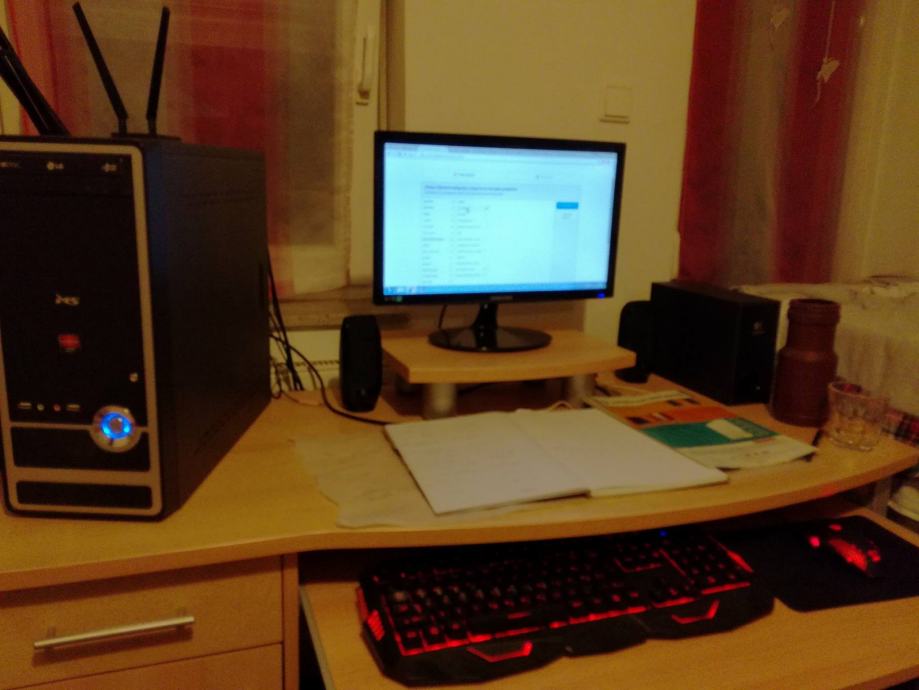 PC Kompjuter 1000 kn + Monitor