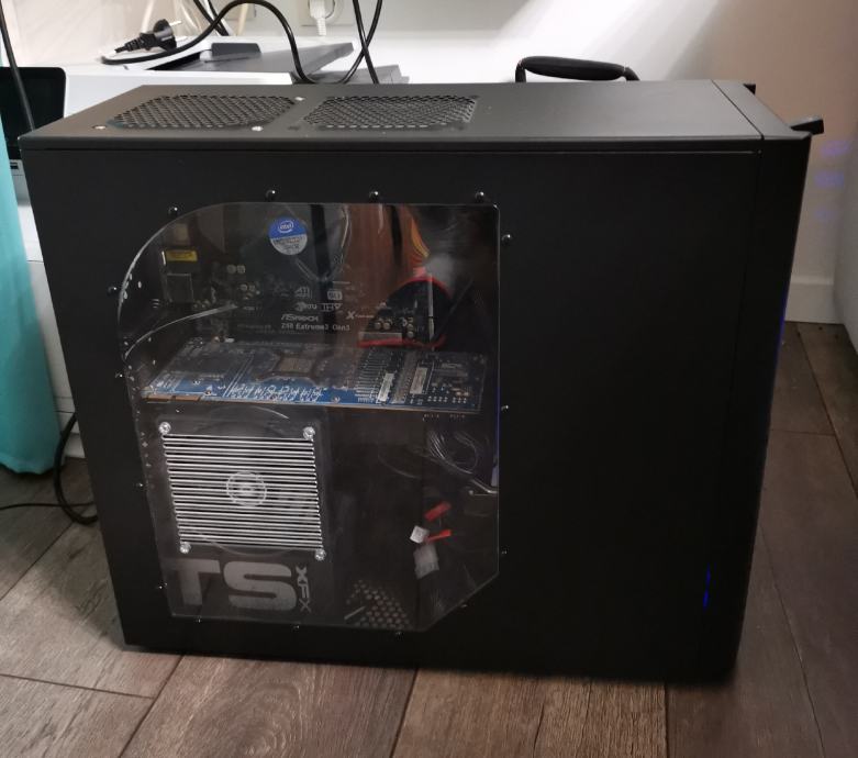 BUSINESS/GAMING PC KOMPLET WINDOWS 10 PRO *POVOLJNO*