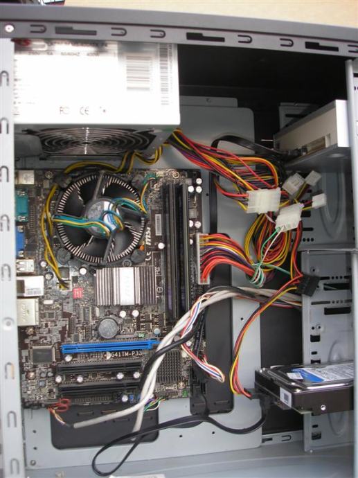 PC računalo MSI Core2Duo 3.0Ghz 4gb 250GB USB2.0 DVDRW Lan zvuk