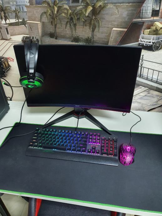 Prodajem cijeli setup u odličnom stanju!!