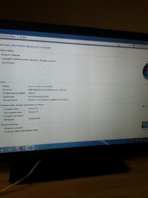 Racunalo, monitor, mis, tipkovnica i zvucnici u odlicnom stanju.