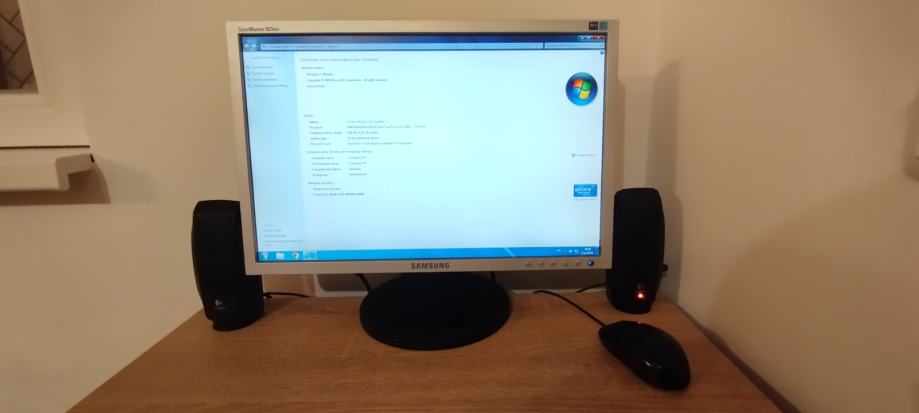 Računalo sa monitorom i periferijom(Miš,tastatura,zvučnici), HITNO!!!