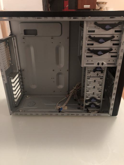 Razne komponente, periferije i kućišta