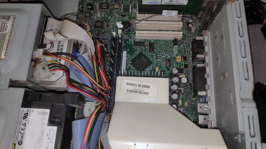 Retro IBM PC 300GL 300 GL 6288 - Celeron 433 mhz 128mb