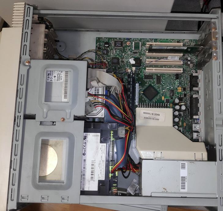 Retro IBM PC 300GL 300 GL 6288 - Celeron 433 mhz 128mb