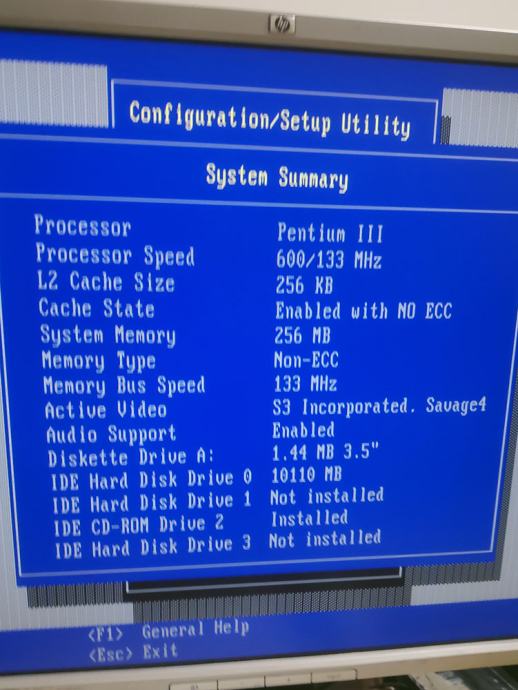Retro IBM PC 300GL 300 GL 6563 Pentium III 600 mhz 256mb Savage 4 PRO