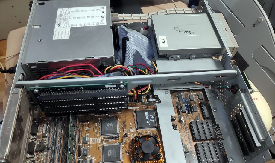 Retro računalo konfiguracija PC desktop UNISYS 4253SX 486 486DX2 TOP!