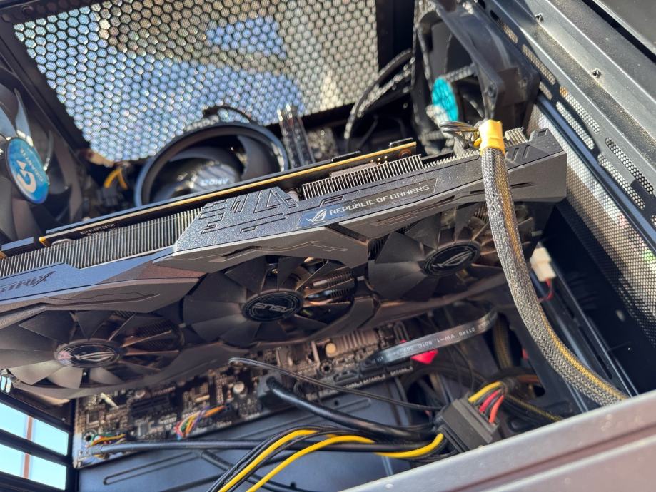 Ryzen 7 5700x//GTX 1070 Rog Setup komplet