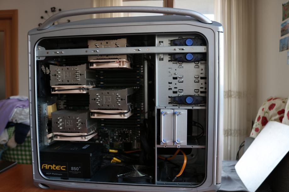 Server (Workstation), 64 cores, za 3D renderiranje, obrada videa i sl.