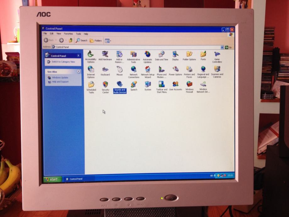 Kompjuter i dva monitora