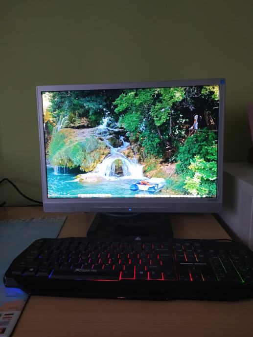 DODATNO SNIŽENO ACER Aspire E380 i monitor Iiyama Prolite 1902W