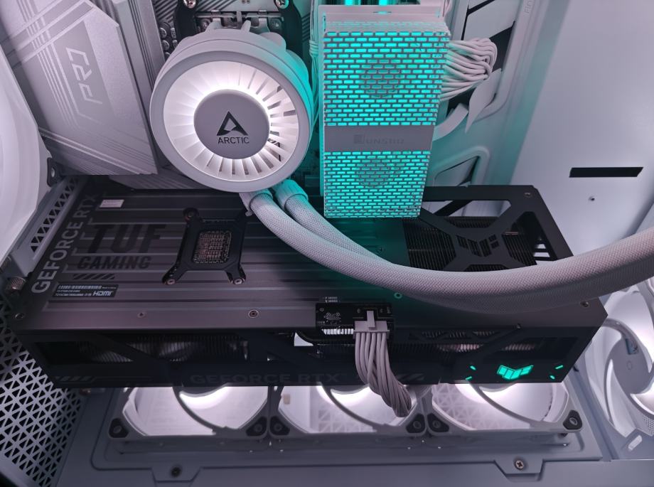 ULTIMATE PC 5080/9800X3D/32GB 7200 DDR5/1TB M2/420mm AIO/1200W ATX3.1