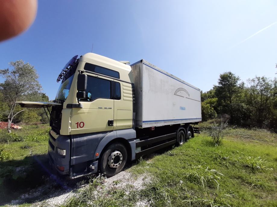 Pčelarski kontejner + kamion Man 480