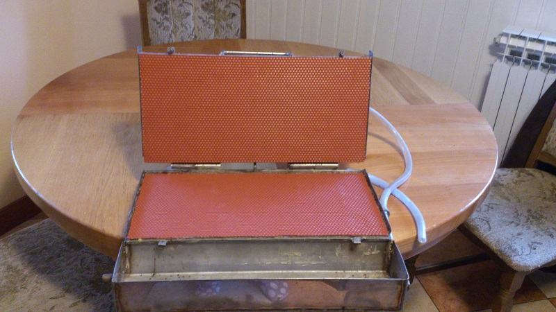 Ručna preša za izradu satnih osnova