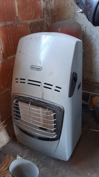 DeLonghi pec na plin sa bocom