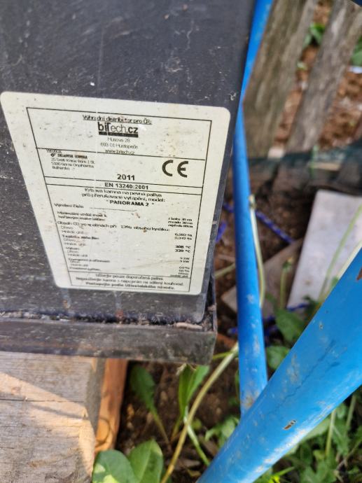 Peć na drva sa rernom...