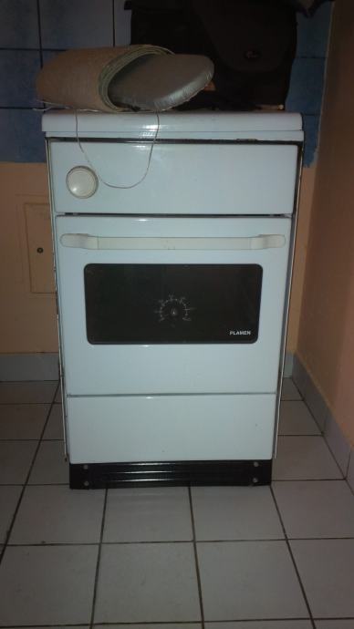 Peć na drva/štednjak sa rernom