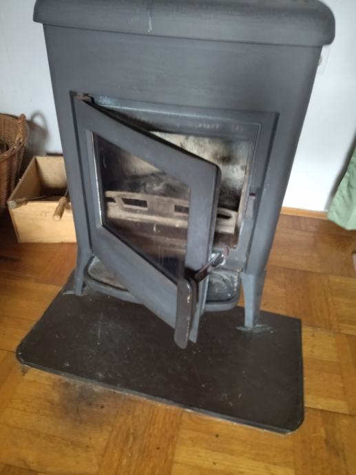 Peć (kamin) na drva- PLAMEN Amity 3