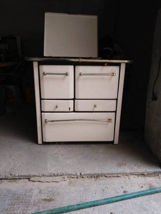 Plamen Požega sporet