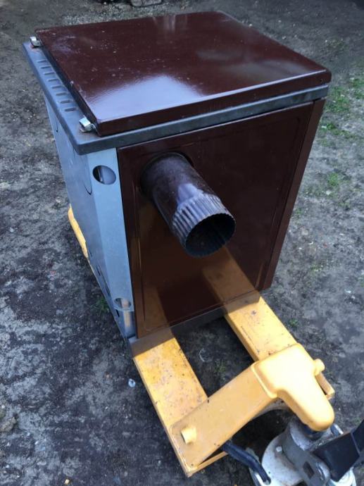 Šporet na drva Plamen