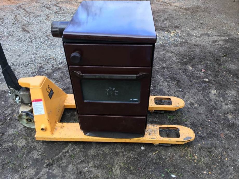 Šporet na drva Plamen